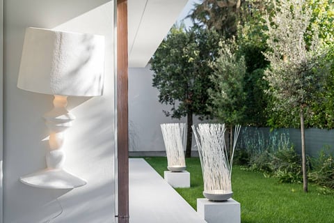 Here are 5 methods to determine the ideal height for wall lamps.