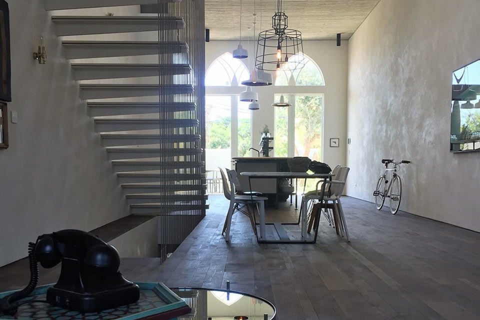How to illuminate an open space with original solutions