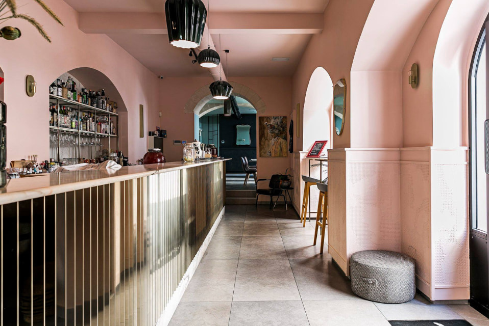 Bar counter lighting: how to choose the lamps